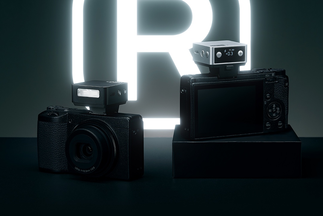 New Godox iT20 R compact TTL mini flash for Ricoh GR cameras announced ...